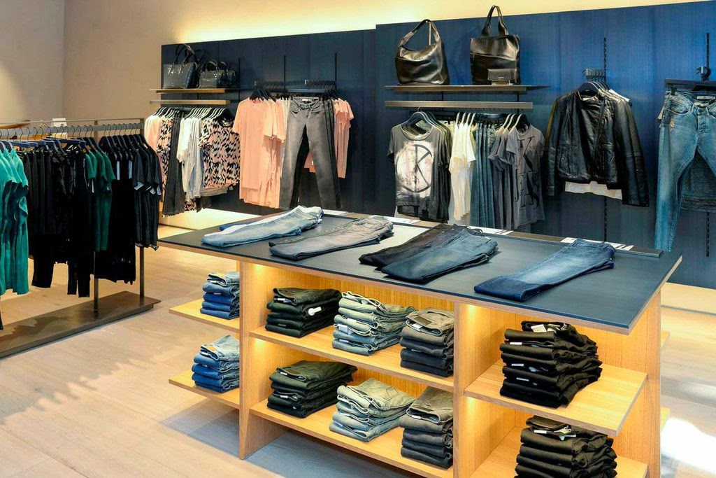 Q-riouser & Q-riouser: Calvin Klein Opens First Store in SA in V&A ...