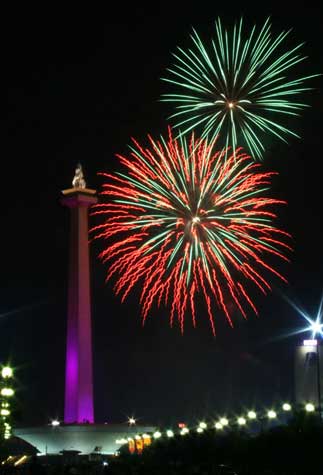 David Eben Ezer: Sejarah Kembang Api