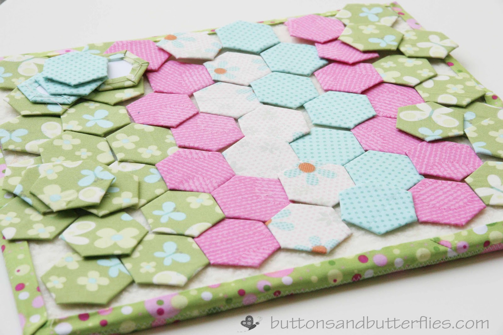 Buttons and Butterflies: WIP: Hexies....again...