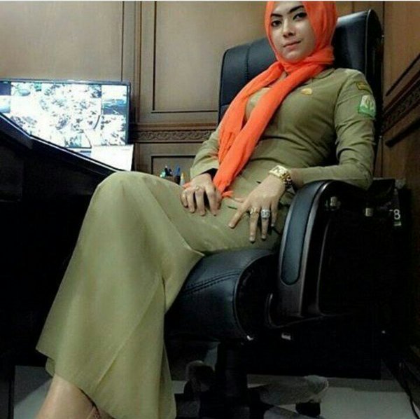 HOT VIDEO BOKEP MESUM HIJAB