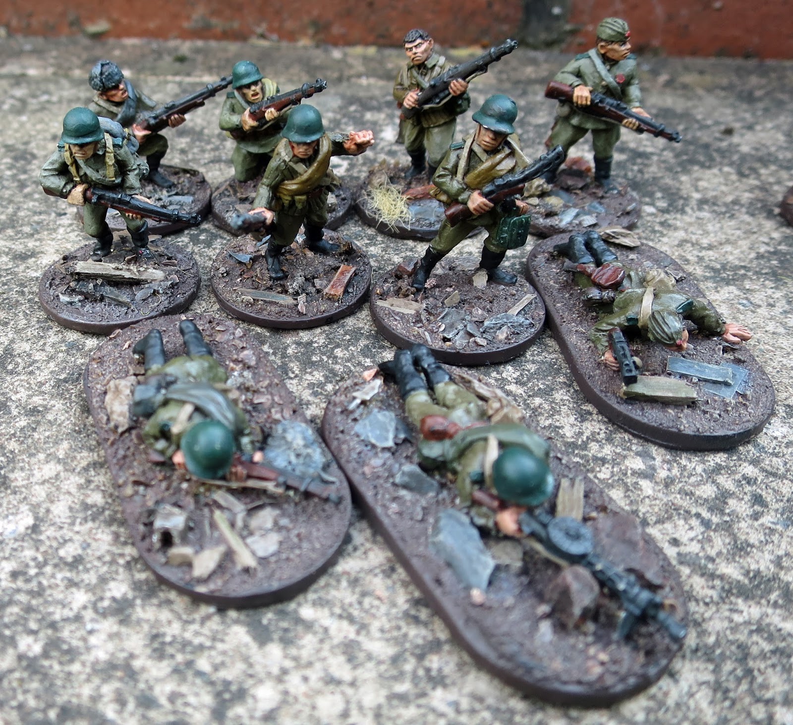 Four Colour Super Minis: Stalingrad: First Russian Platoon