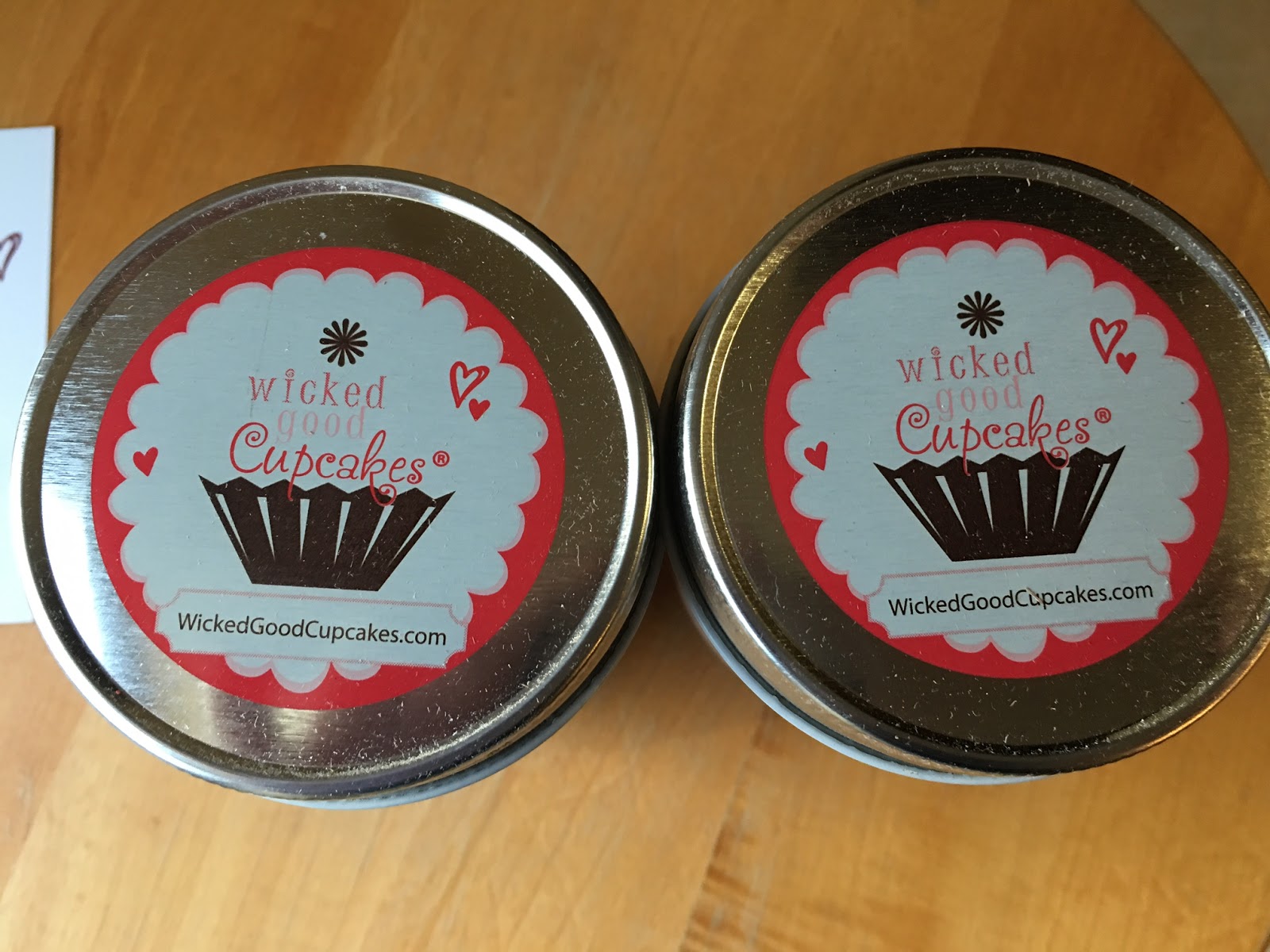 The Pastry Chef's Baking: Bakery Review: Wicked Good Cupcakes