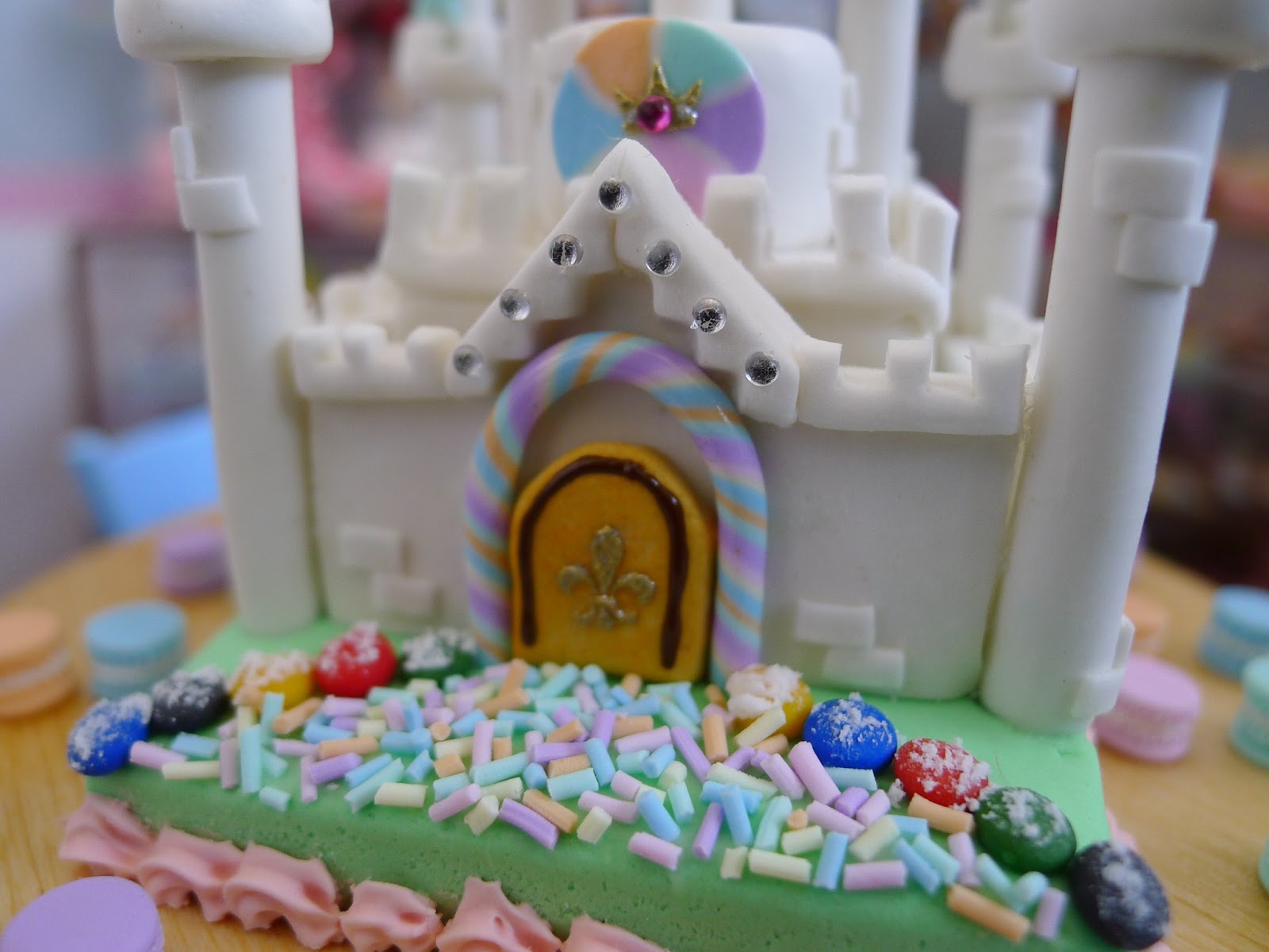 Littlest Sweet Shop: New in - White Marshmallow Castle cake