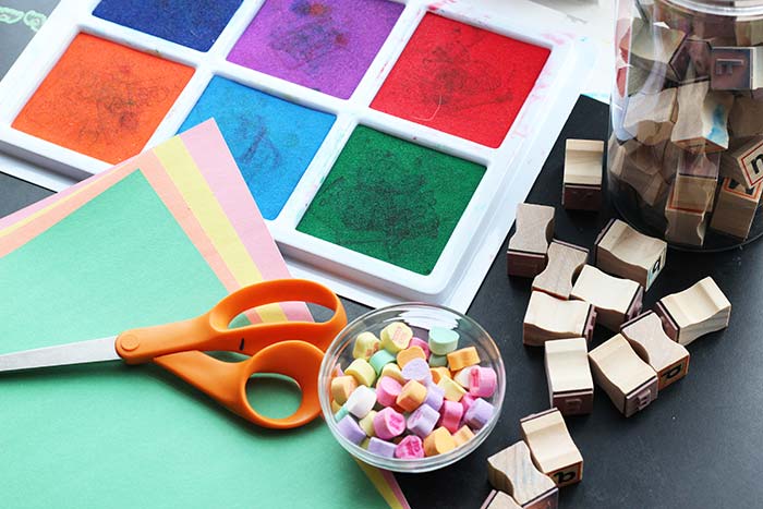 Easy Conversation Heart Craft for Preschoolers | Sunny Day Family