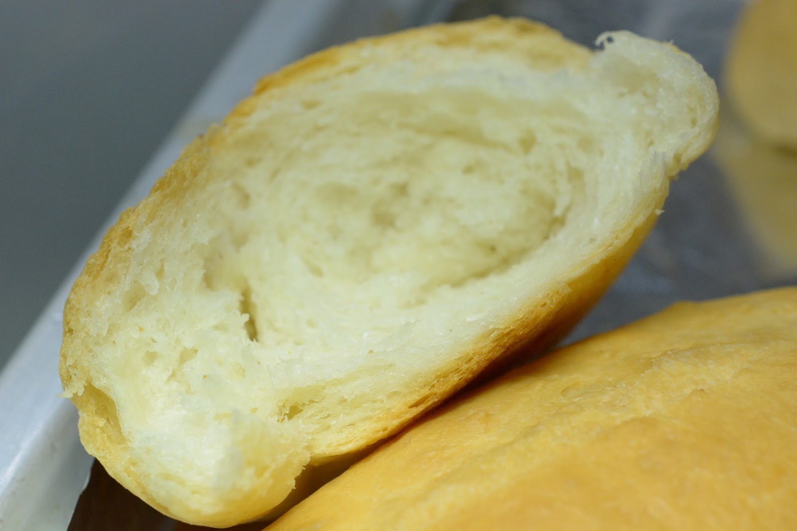 Asian Bread : Bahn Mi round end - Paula Cooking Fingers