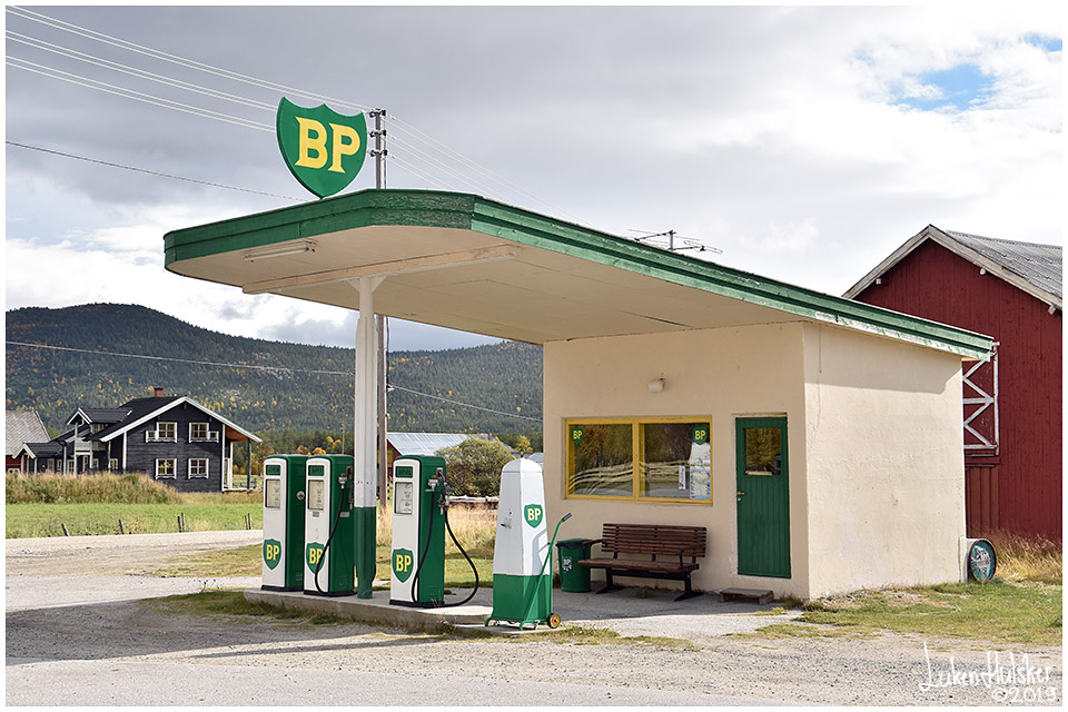 NORGE.nl: Grimsbu i Folldal - Gammel BP bensinstasjon - old BP gas ...