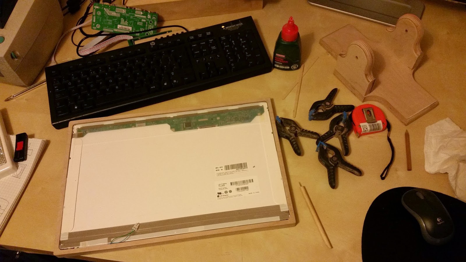 The Crapworks: Plywood Monitor Project aka Upcycling an old laptop ...