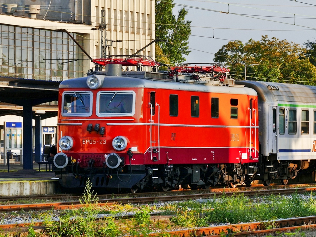 Niespodziewana wizyta EP05-23 w Kielcach | Kolejowe Kielce