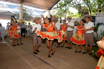 cultura llanera: TRAJE TIPICO