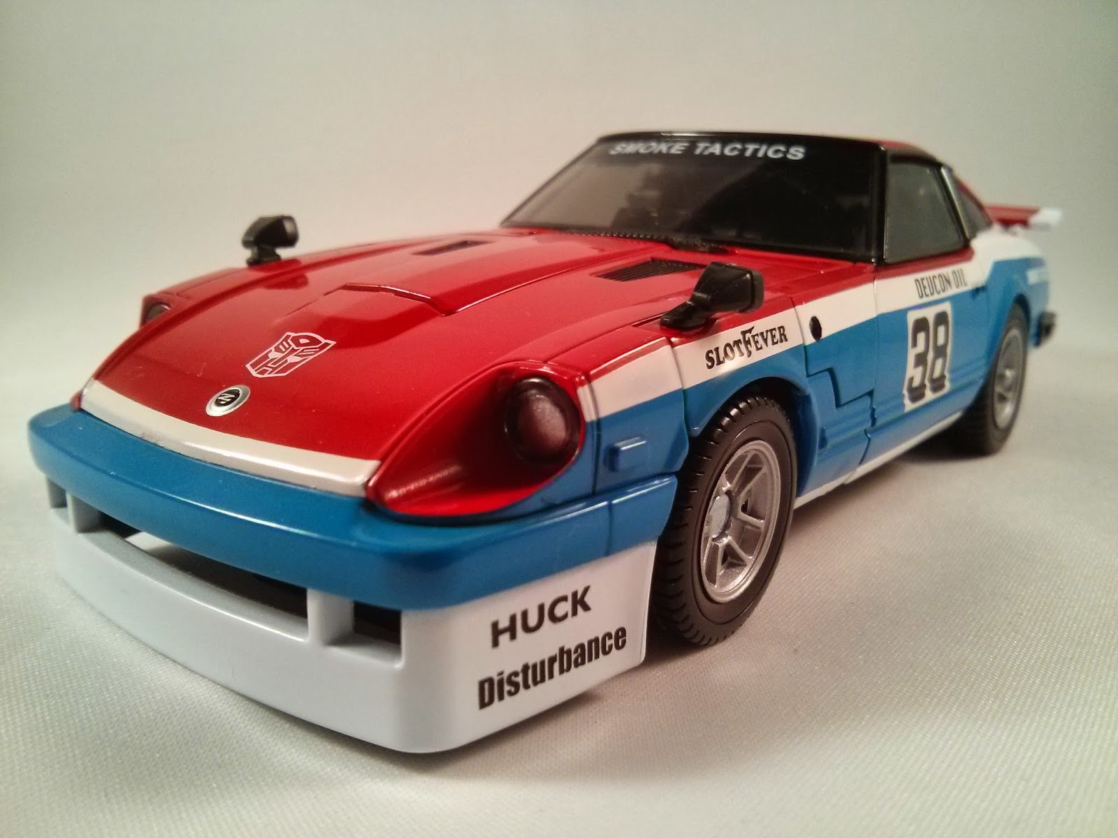 Toybox Soapbox: Transformers Masterpiece Smokescreen MP-19 Review