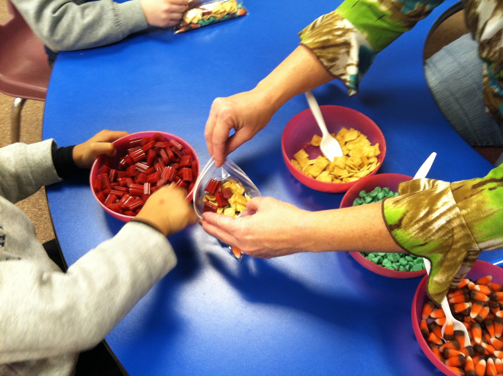 Fun Snacks 4 Kids: Monster Mix