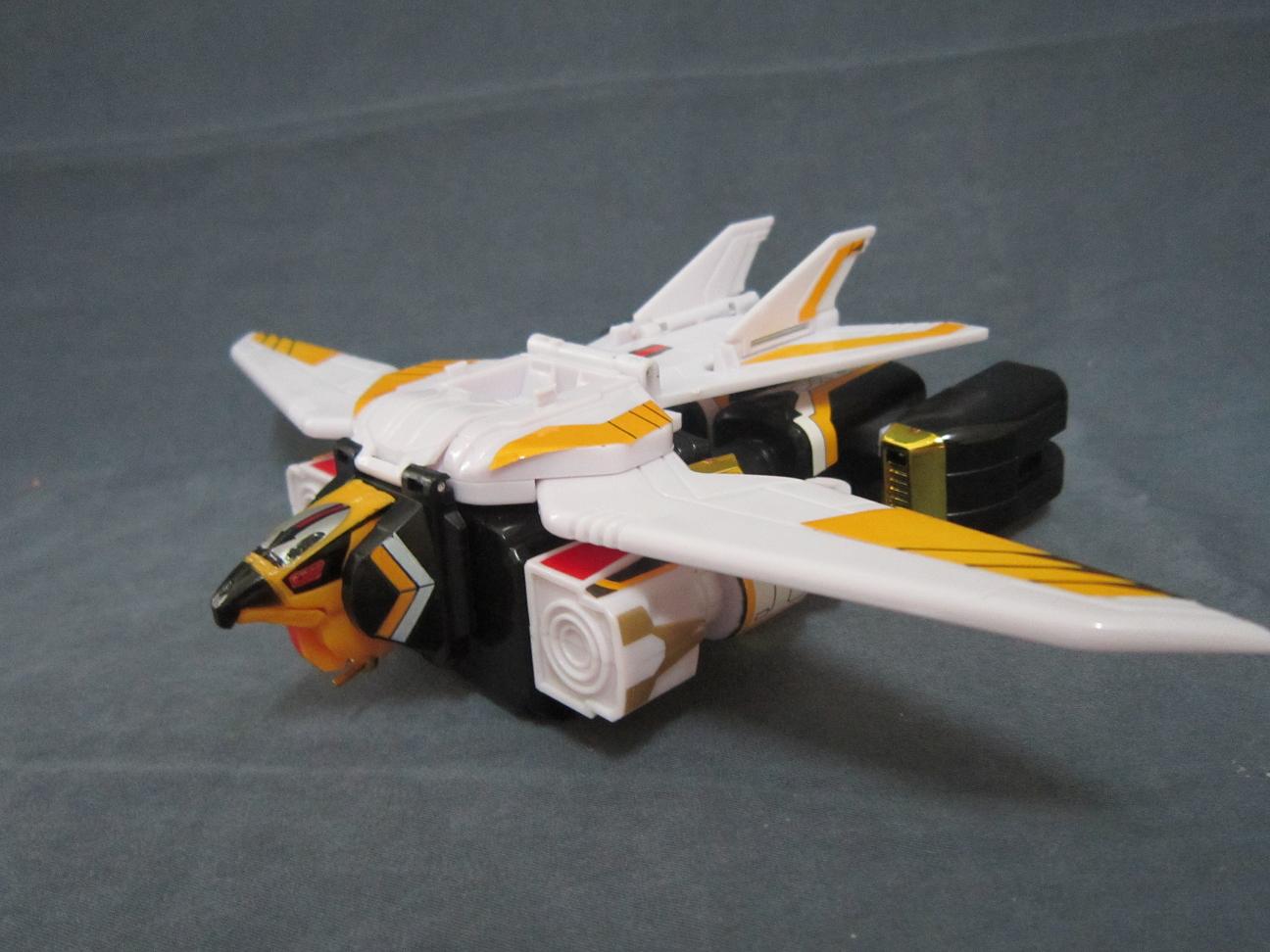 Hong's Hobby Garage: HHG's bottleg toy review: Hawk Overlord (Hyper Haken)