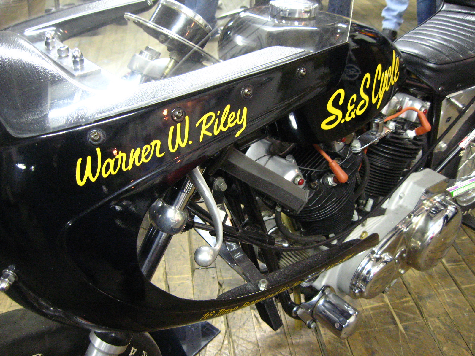 Noot: Warner W. Riley - The Scientist