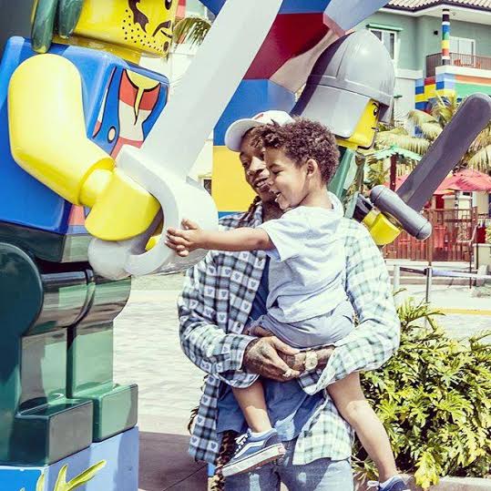 Wiz Khalifa spends quality time with son and his own dad(pictures)