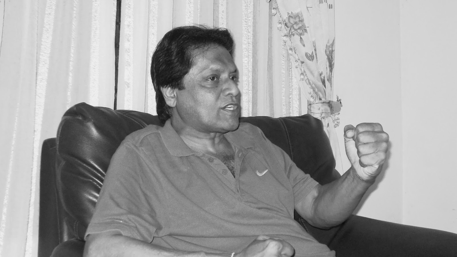 Fragments.: Douglas Ranasinghe: Wielding dignity and fame