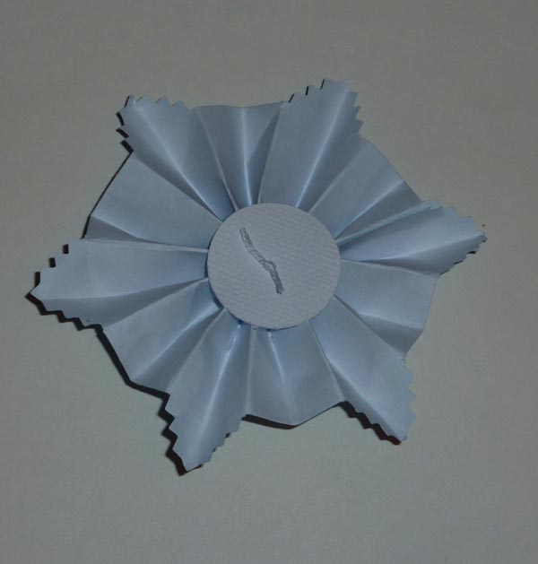 The Papercraft Post: Snowflake Rosette Tutorial