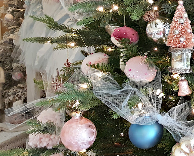 Penny's Vintage Home: Pink Blush and Pale Blue Christmas Tree