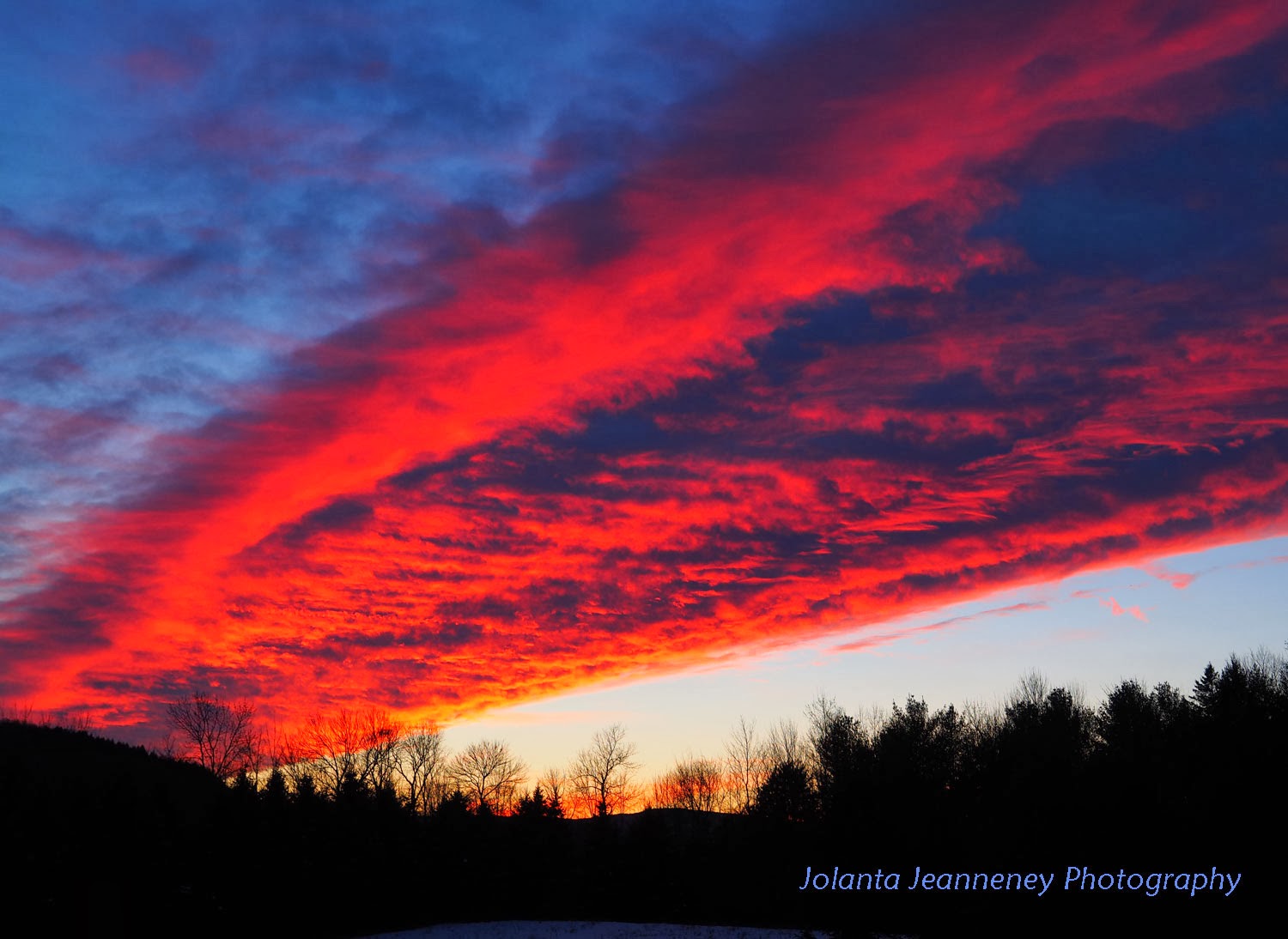 BORN-TO-TRACK BLOG: A rare sunset