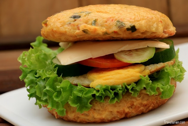 Burger Mie Spesial Bakmi Mewah - TᖇᗩᐯEᒪEᖇIEᑎ