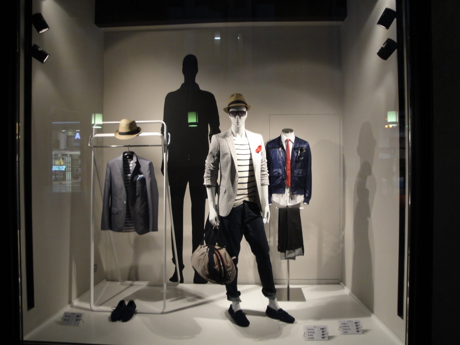 A Blog For Fashion Trends, Store Windows & Interiors: FASHION WINDOWS ...