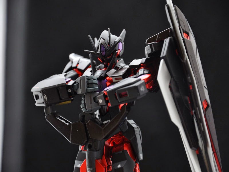 Custom Build: MG 1/100 00 Quanta "Dark Scheme"