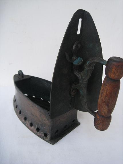 TOKO ANTIEK RETRO: SETRIKA ARANG KAPAL SELAM KUNO JADUL KOLONIAL DARI ...