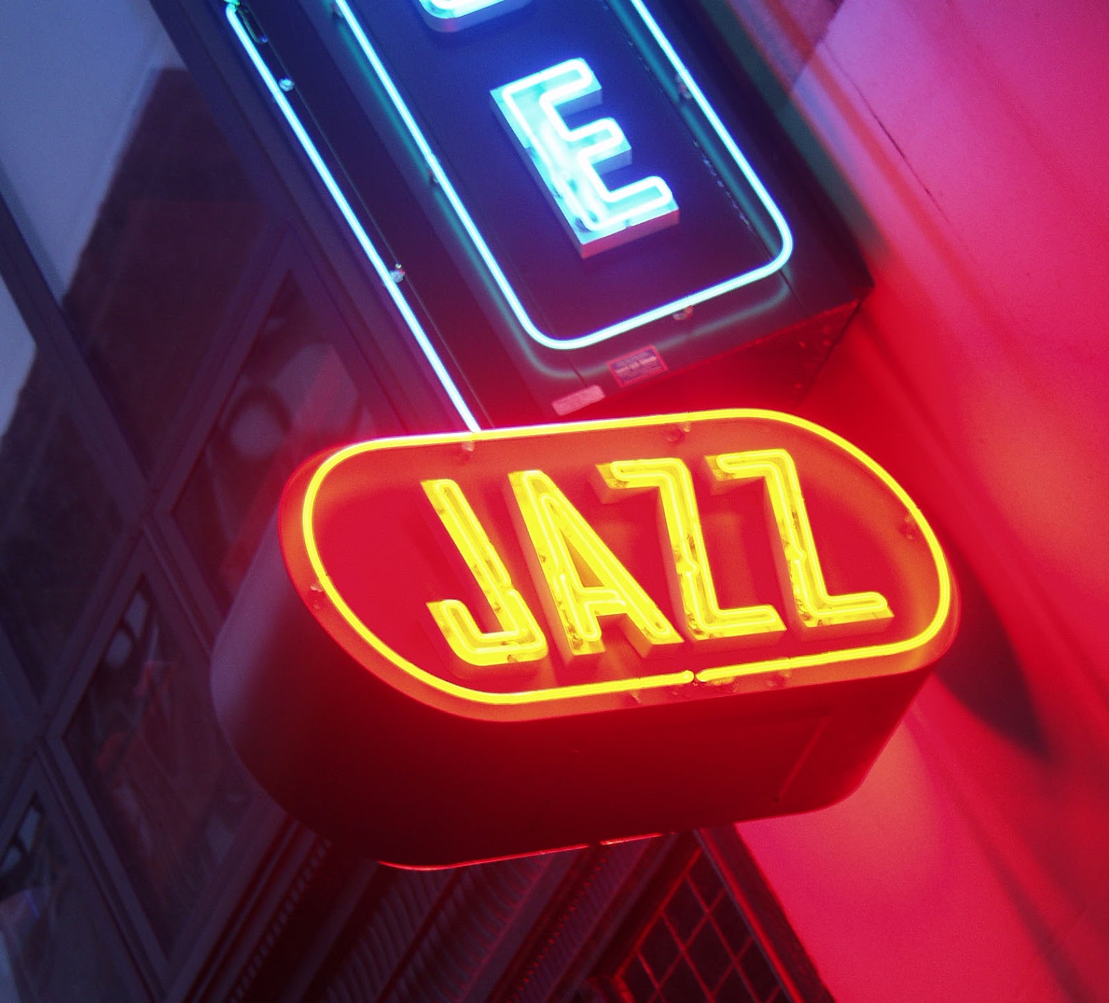 Vantage LED: Digital Signage Need To Know: Notes on Successfully ...