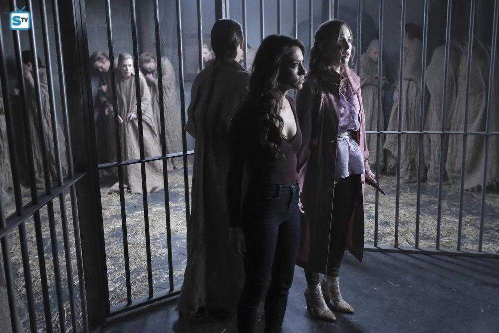 AM Reviews The Magicians