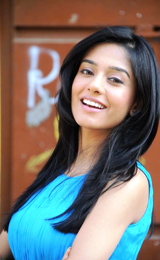 Amrita Rao Latest Photoshoot Stills in Blue Dress | Amrita Rao Spicy ...