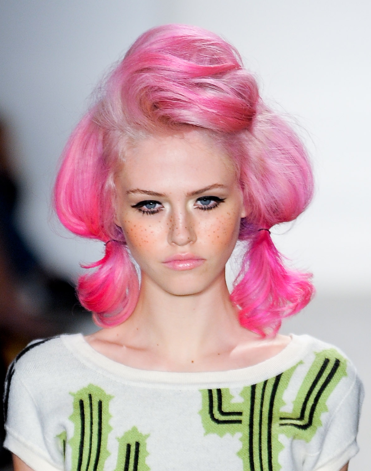 MAMA WE ALL GO TO HELL: Le Look: Pink Hair