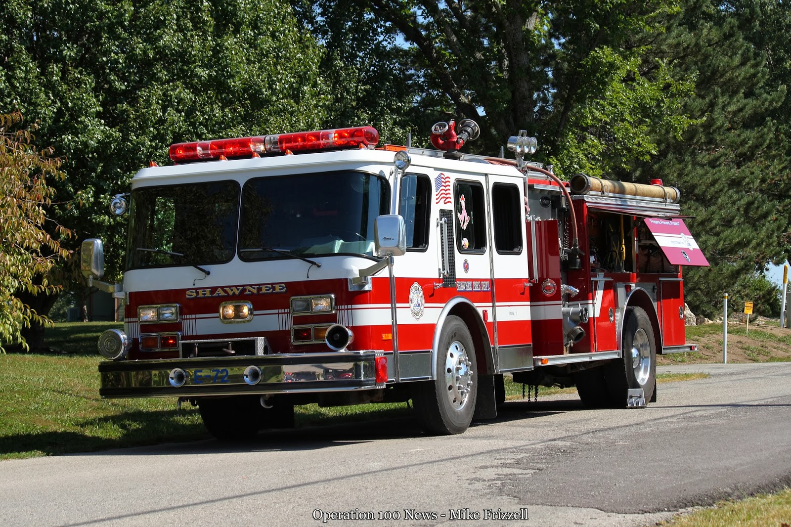 Operation100news: PHOTOS | Firefighters extinguish two-alarm house fire