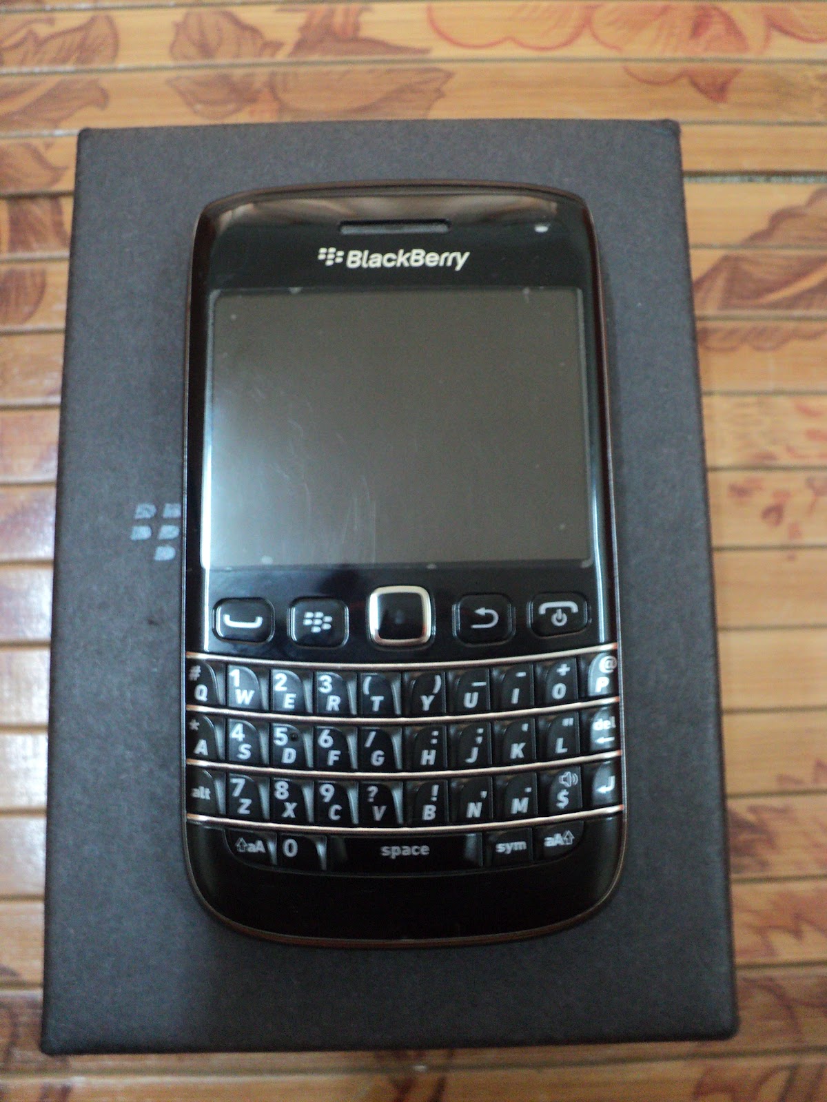 R.0.L.L.E.D.C.0.L.L.E.C.T.I.0.N: BlackBerry Bold 5 @ 9790 for sale ...