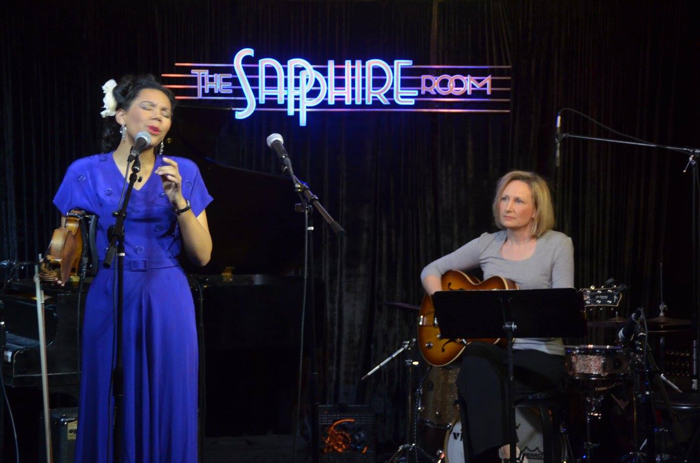 Swingin' With Ellie Shaw: about us