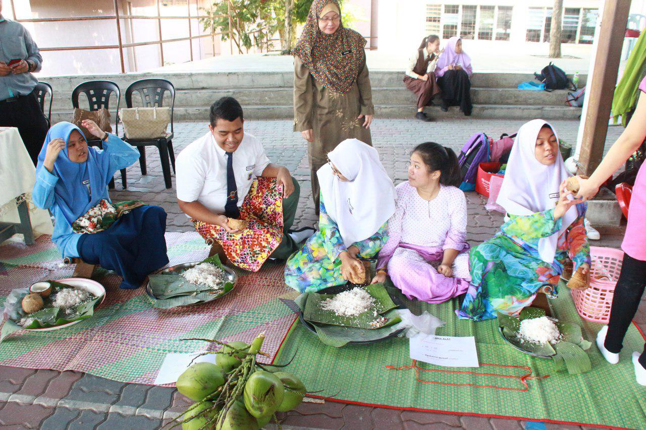 SMK TAMAN JASMIN 2: PROGRAM SILANG BUDAYA 2017