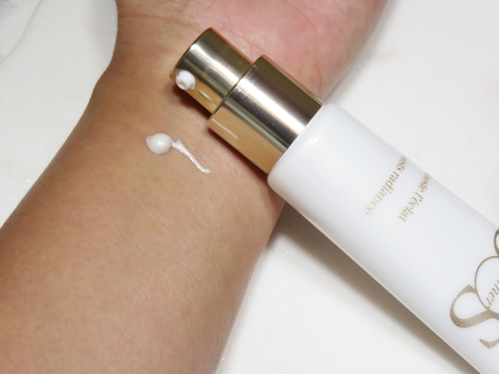 | Review | Clarins SOS Primer in Universal Light | PRETTY IS MY PROFESSION