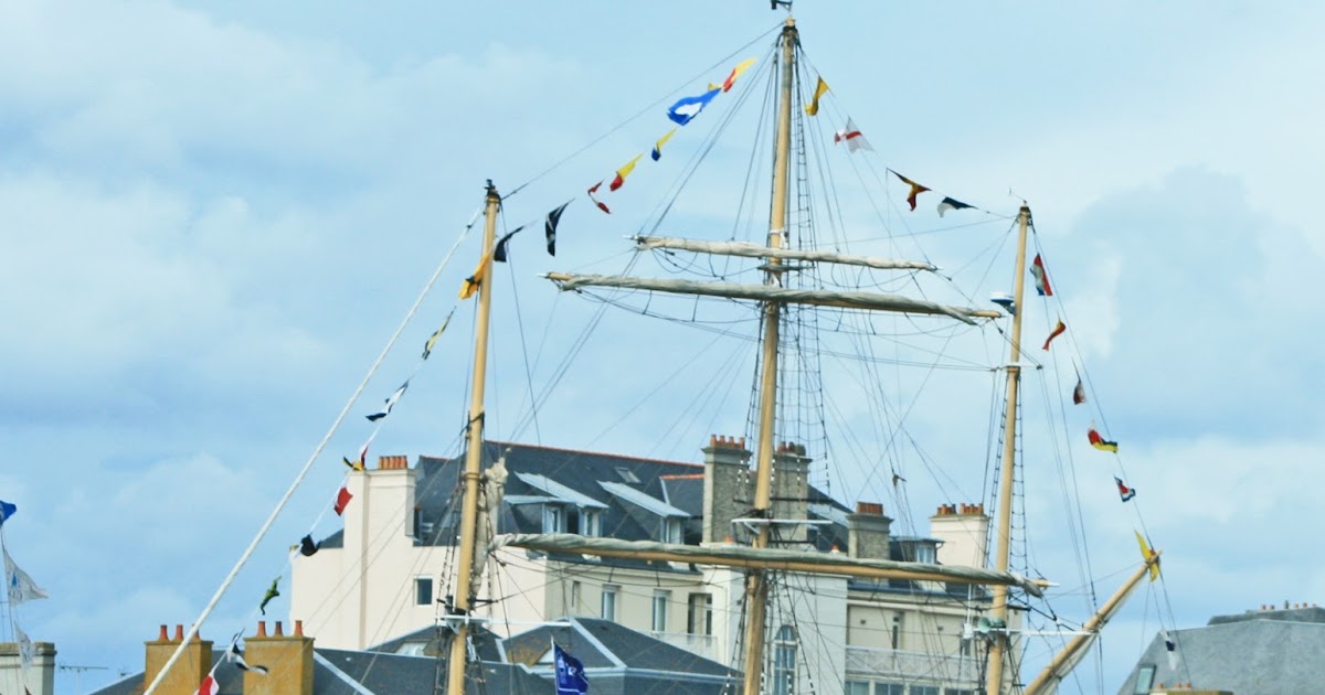 Voilier à trois, quatre ou cinq mâts: PELICAN OF LONDON