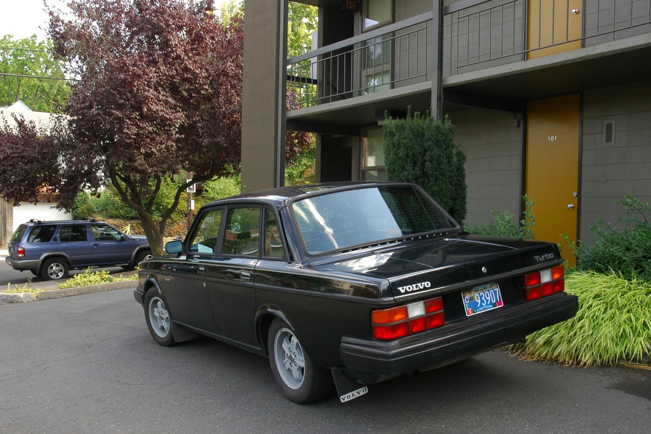 OLD PARKED CARS.: Ben's 1983 Volvo 244 GLT Turbo Revisited, and Now Sold.