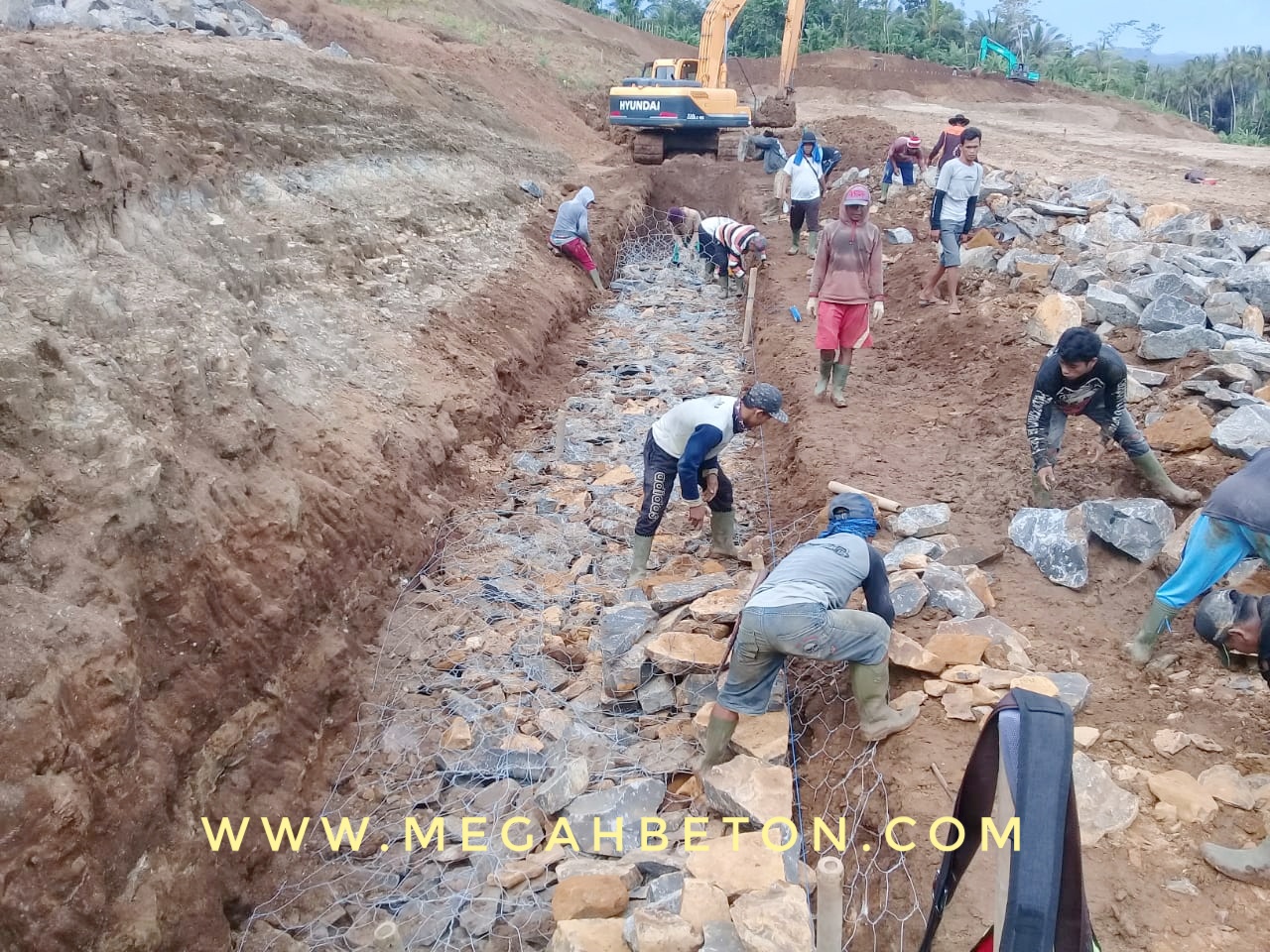 Pekerjaan Pemasangan Batu Bronjong