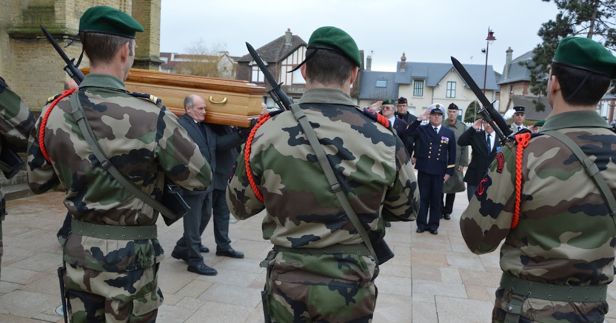 In mémoriam : Le dernier adieu des commandos marine à Paul Chouteau ...