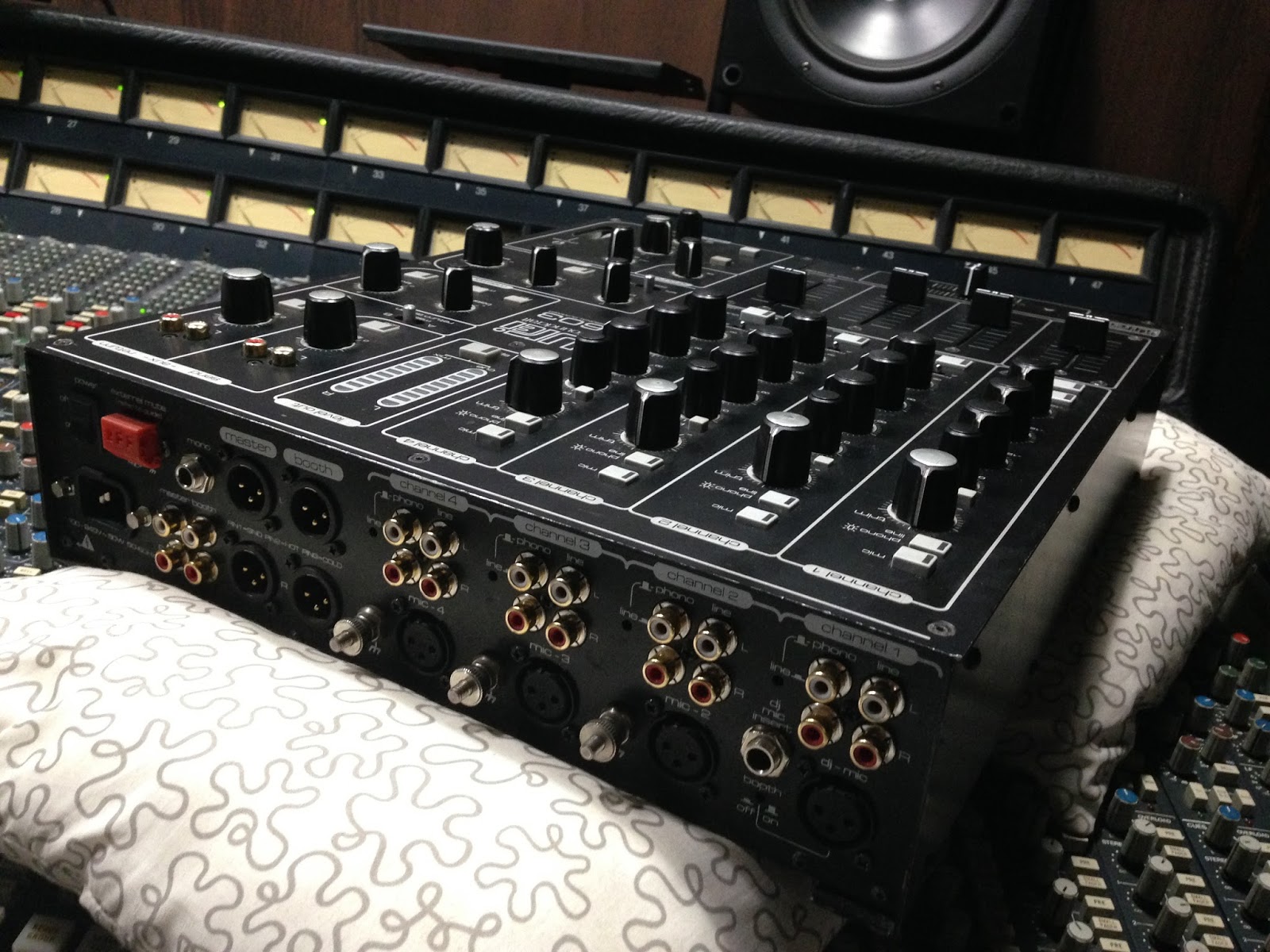 Infrequent Sound [sex.tex] technology: SoundCraft UREI 1603 ...