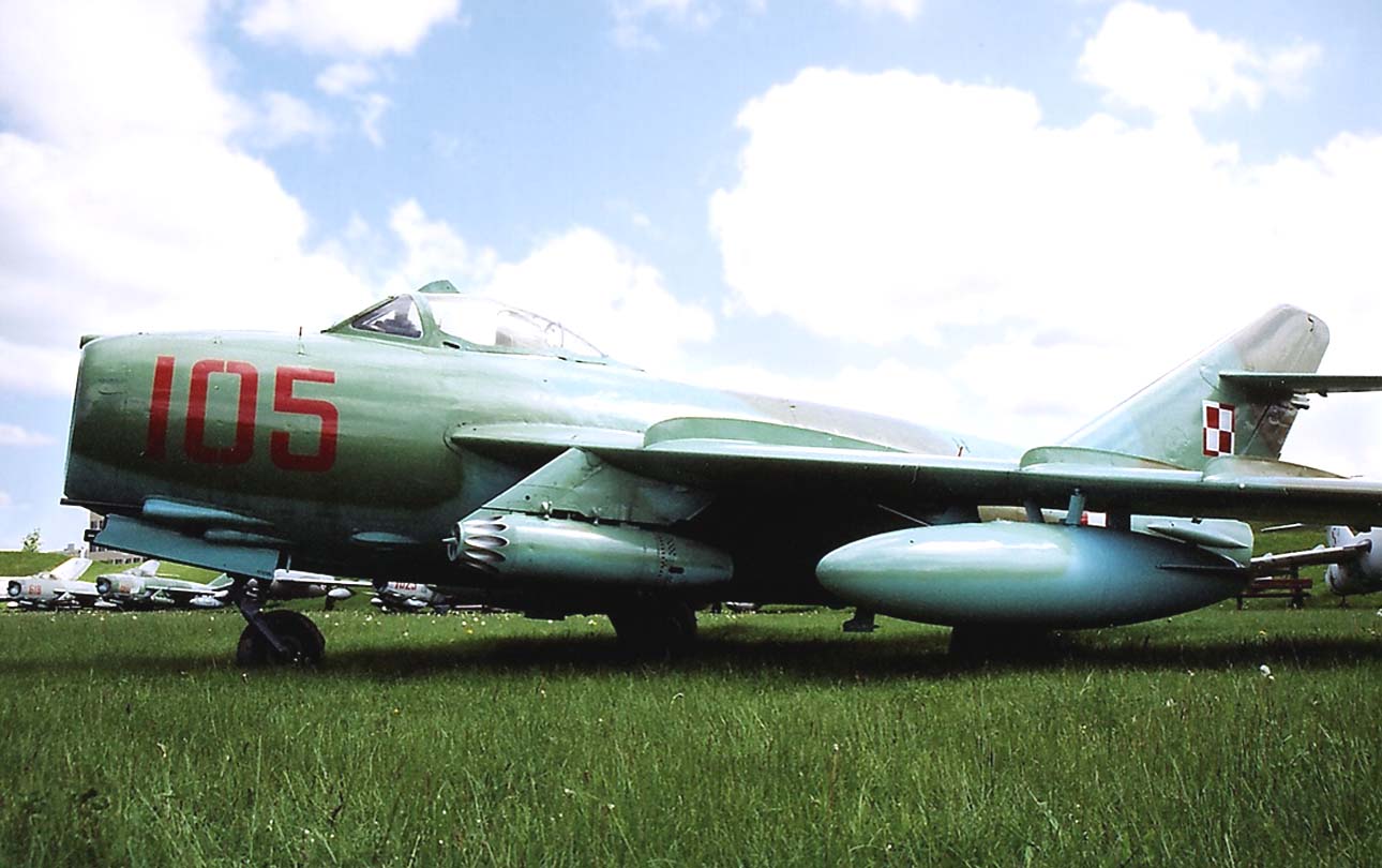 nhungdoicanh: PZL-Mielec Lim-6