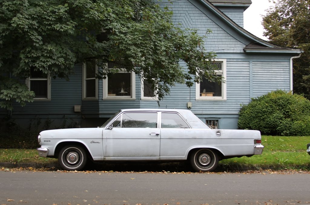 OLD PARKED CARS.: 1965 Rambler Classic 550 2-Door Post.