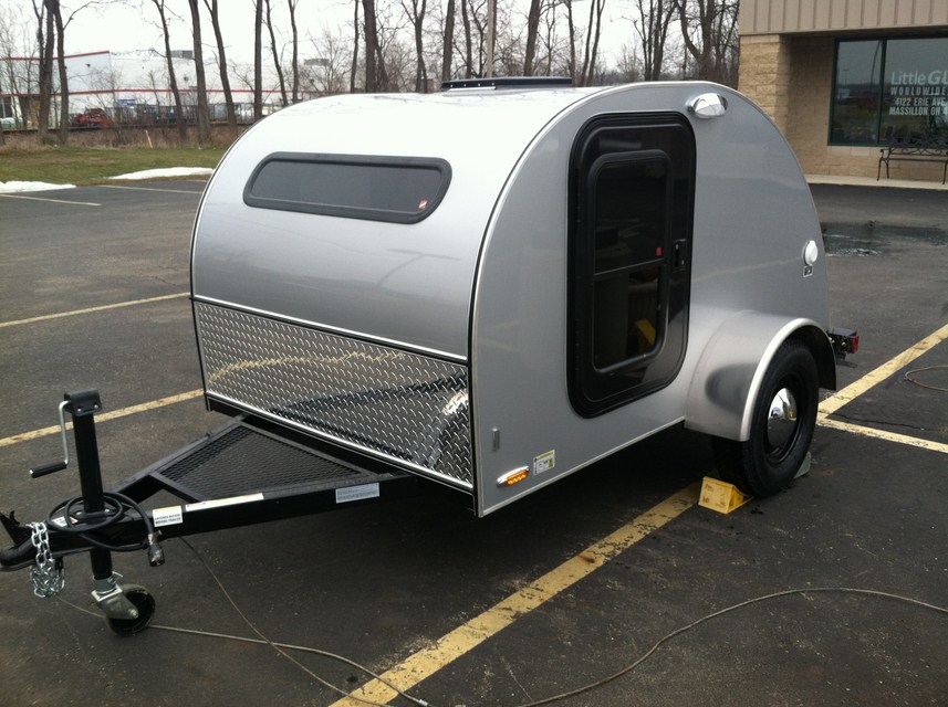 Tiny Yellow Teardrop: Featured Teardrop: Little Guy Silver Shadow