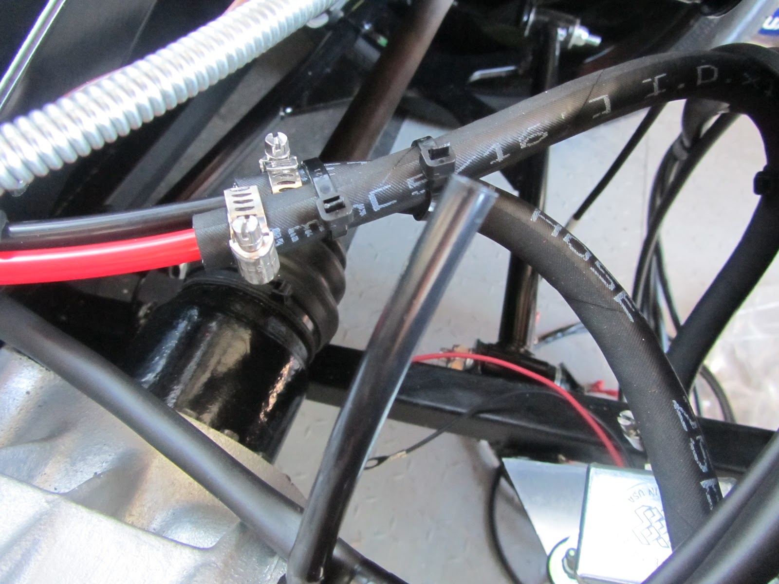 Richard's GBS Zero: Low pressure fuel lines completed