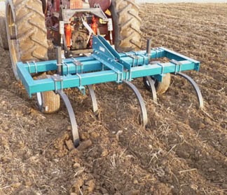 Bajak pahat (chisel plow) | InforMesin