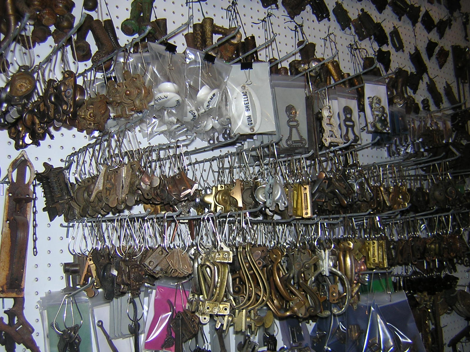 Rook's Nest: Ed's Hardware