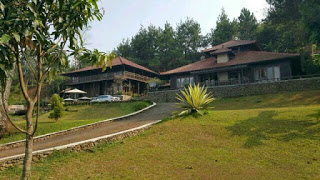 VILLA INTANIA ~ RESERVASI VILLA PUNCAK, CISARUA DAN CIPANAS