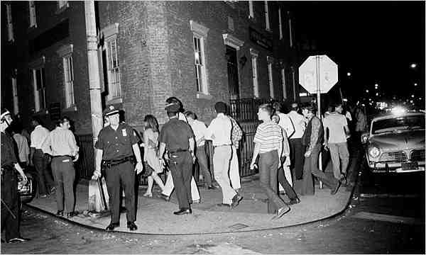 Old Photos of Stonewall Riots, June 28, 1969 (and Following Days ...