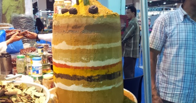 Life in Kuwait Blog: Shopping Exhibit Mishref Hall 8