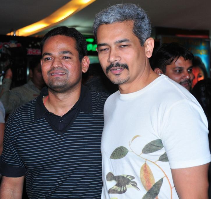 Stars Of The World: Atul Kulkarni Profile, Bio, Pics And Wallpapers